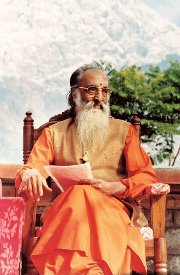 Swami Chinmayananda – the Foot soldier of Sanatana Dharma | Chinmaya ...